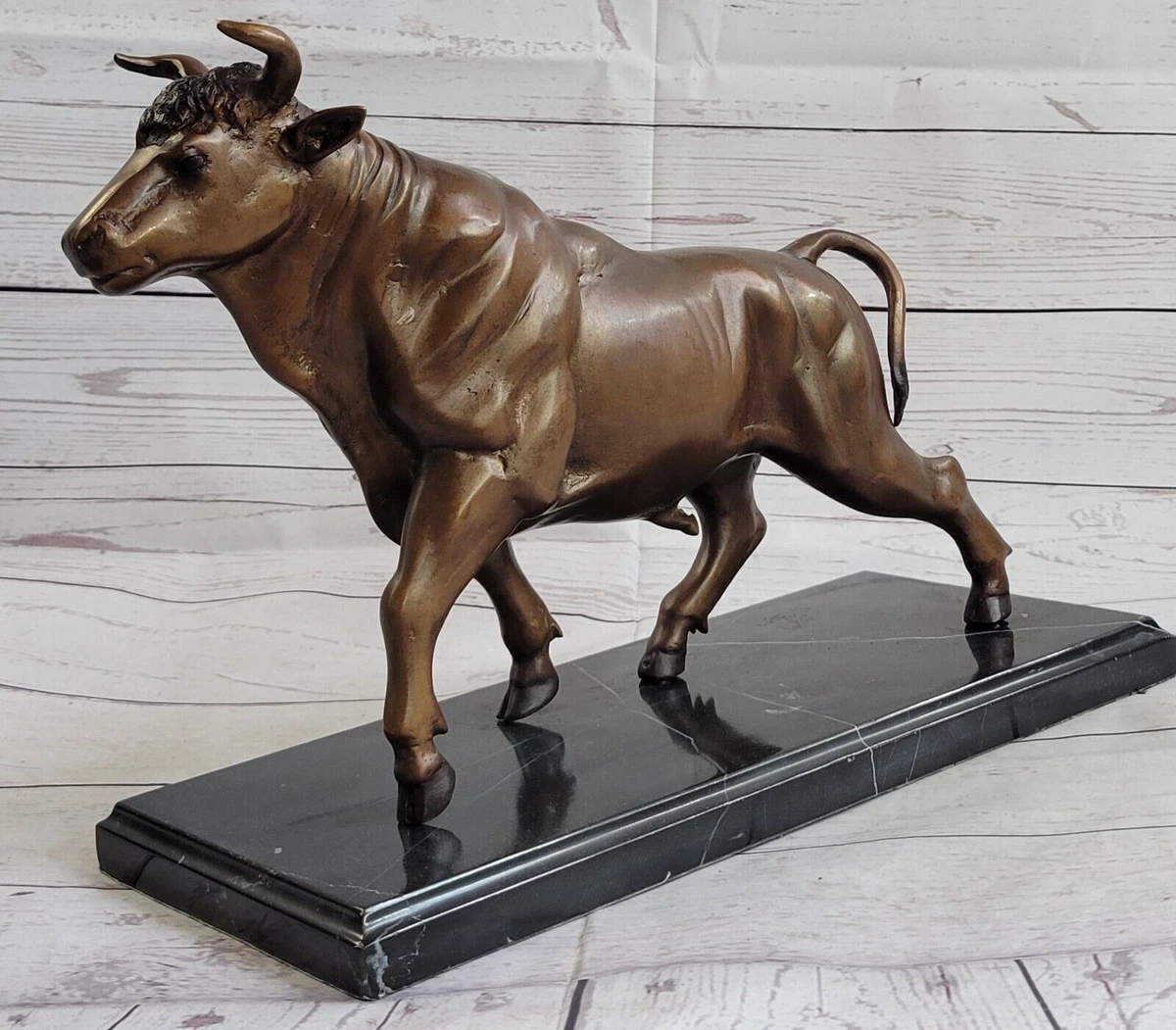 Wall Street Bull Desktop Statue