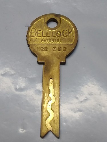 Bell Lock Key Antique Slot Machine Jukebox Penny Arcade # D2B682 D2B ...