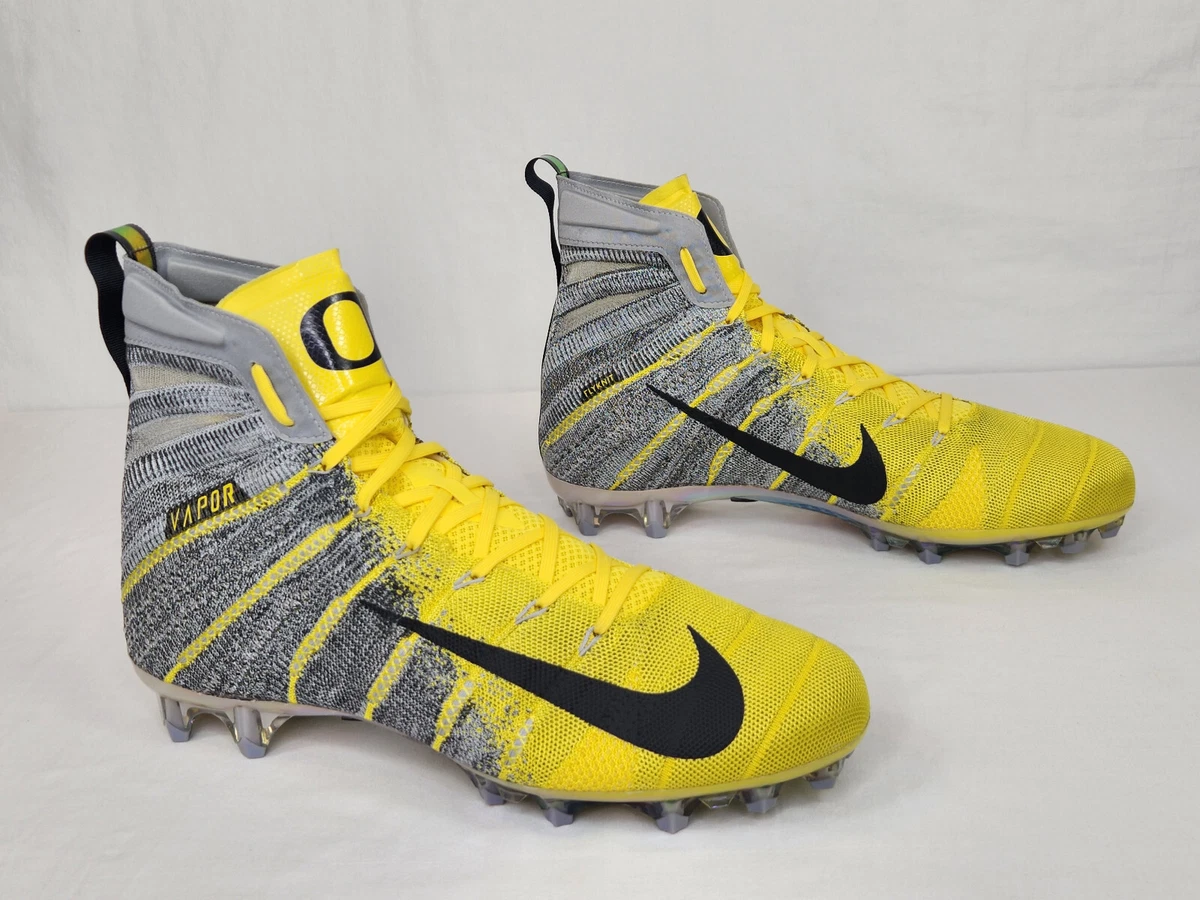 Oregon Ducks Cleats And Gloves