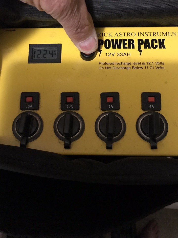 Kendrick Astro Instruments 2082 Power Pack 12V 33AH. Astronomy Dew ...