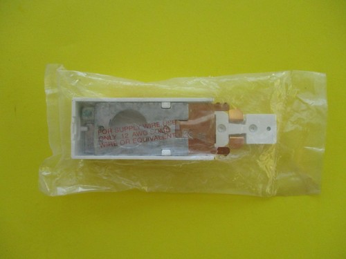 Contech Lighting LA-10 120V 60HZ 20A End Feed Connector Track Lighting ...