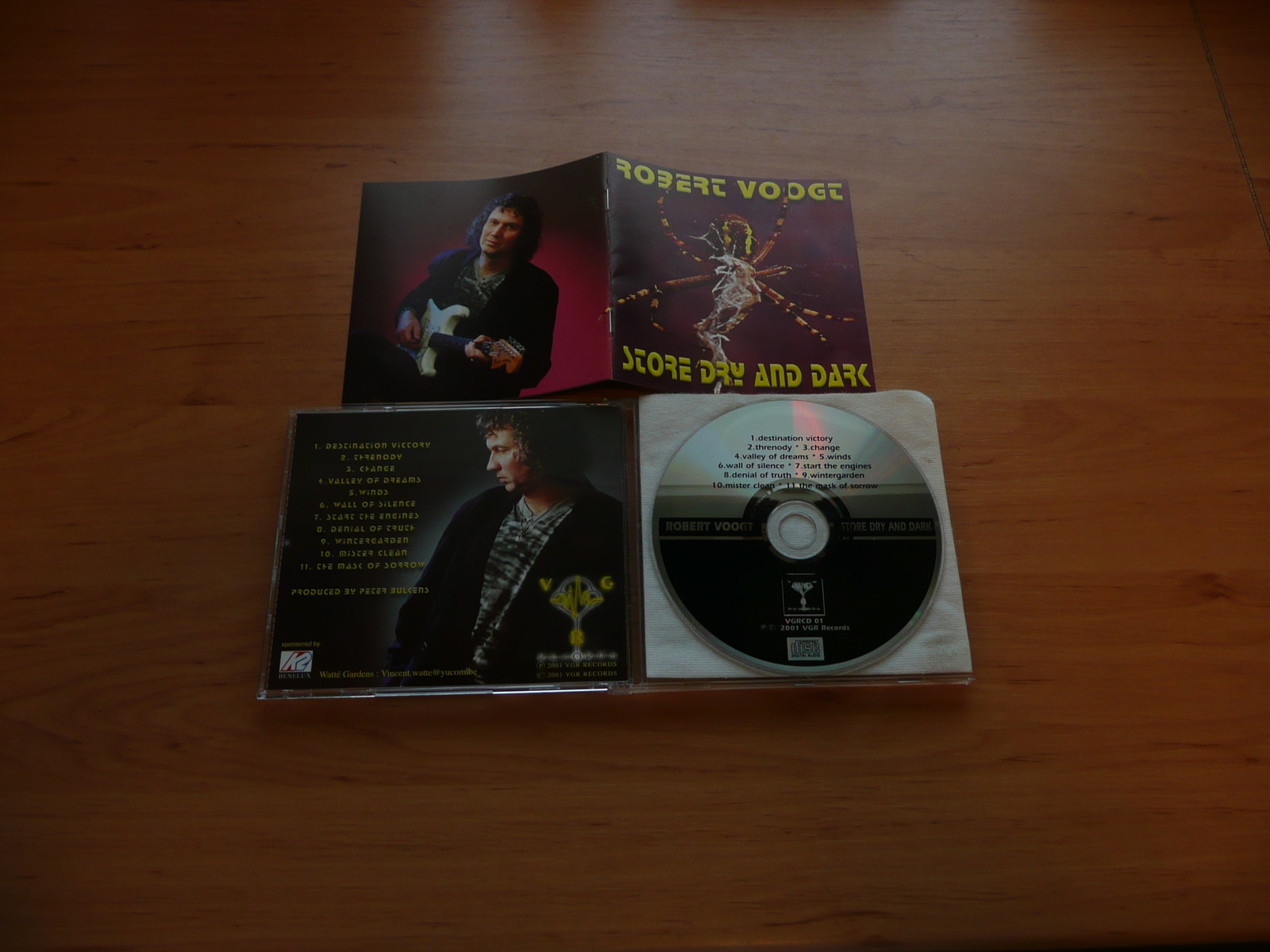 @ CD ROBERT VOOGT - STORE DRY AND DARK / VGR RECORDS 2001 / MELODIC ...