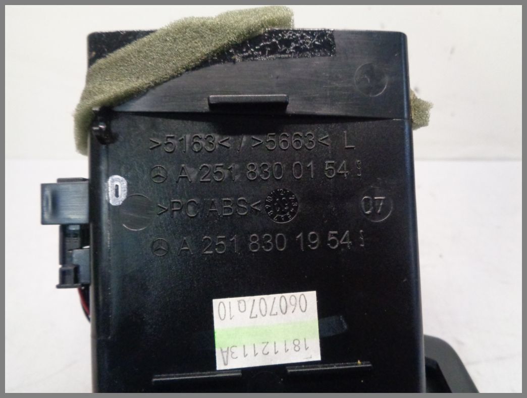 Mercedes Benz MB W251 R-Klasse Luftdüse Lüftungsdüse LINKS 2518300154 ...