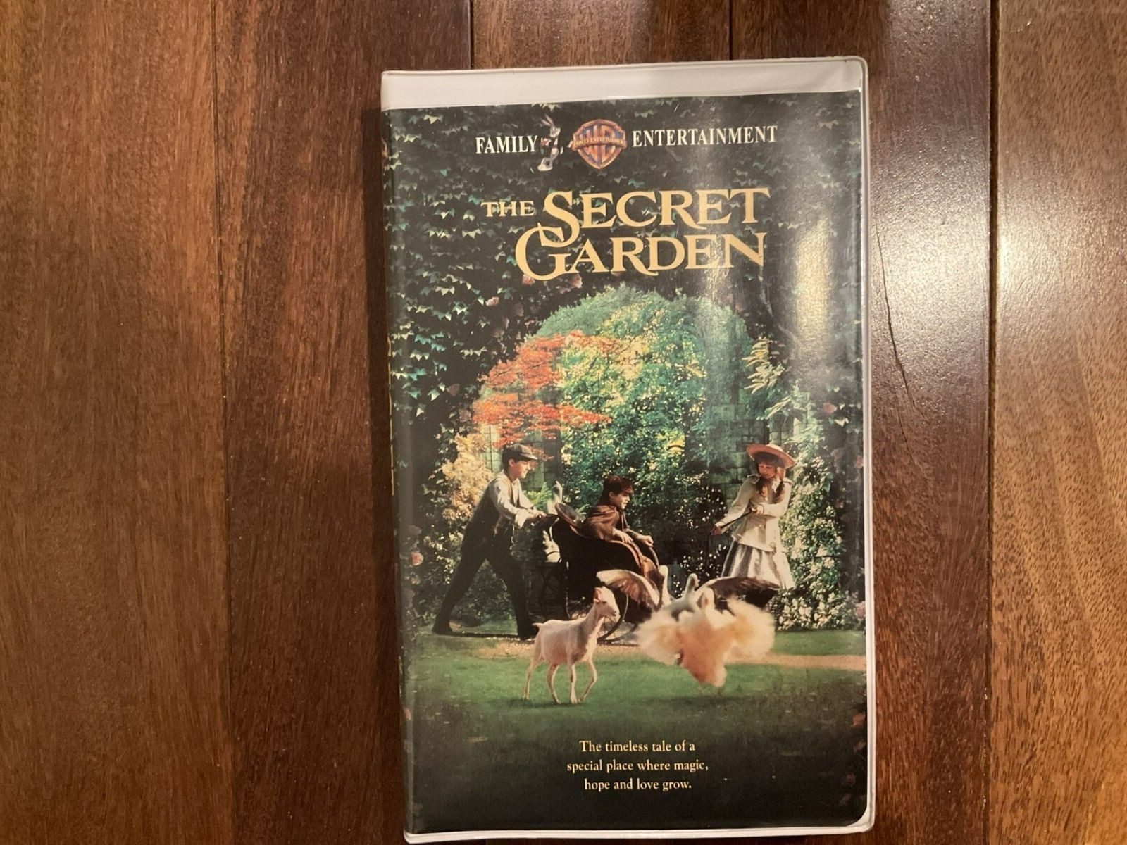 BUILD A MOVIE LOT- VHS KIDS Tapes: TRI STAR/PARAMOUNT/WB/DREAM WORKS ...