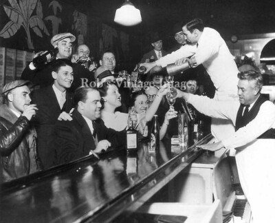 Vintage Bar Ladies Men Drinking Beer Photo 1930 Depression Jazz ...