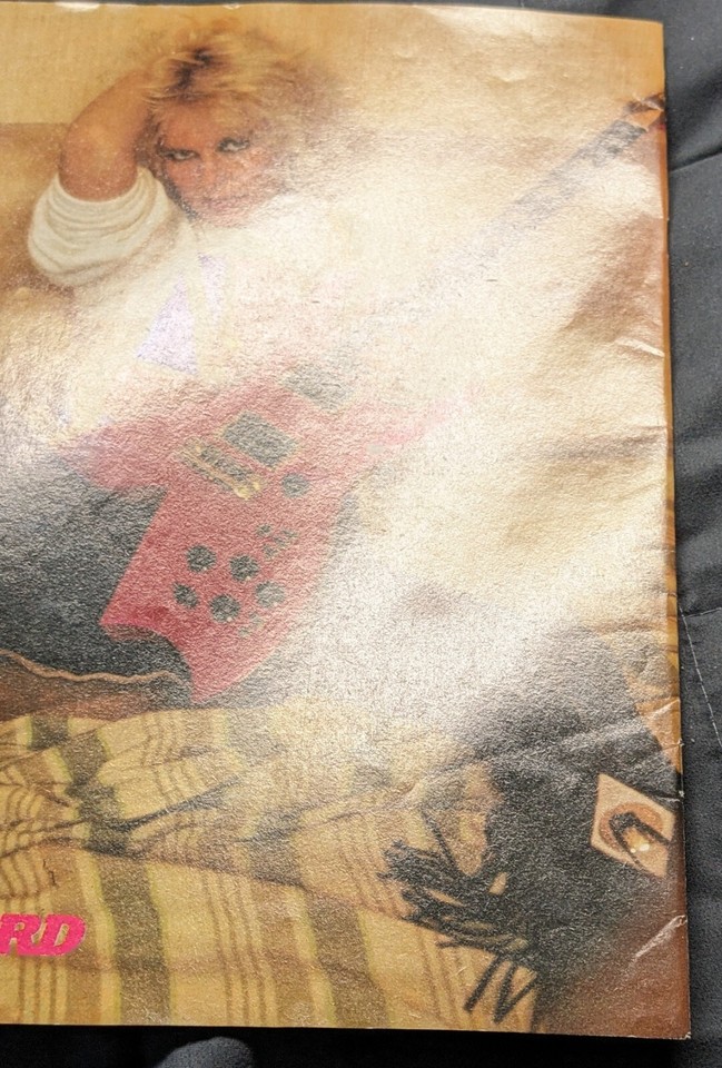 LITA FORD / THE RUNAWAYS / 1980'S MAGAZINE FULL PAGE PINUP POSTER ...