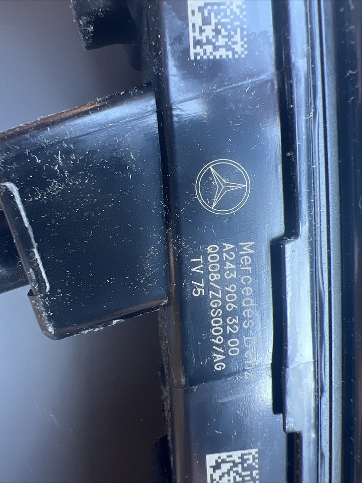 Genuine Mercedes EQA H243 Day Time Running Light Unit A2439063200 Strip ...