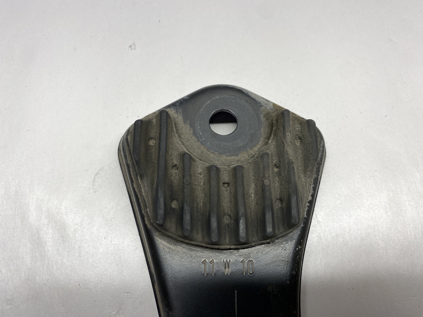 MERCEDES-BENZ 2012 CLS C218 W218 C204 Rear Subframe Support Bracket ...