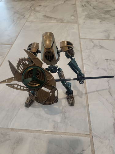 Lego Bionicle Toa Iruini Special Edition #8762 (2005) with projectile ...