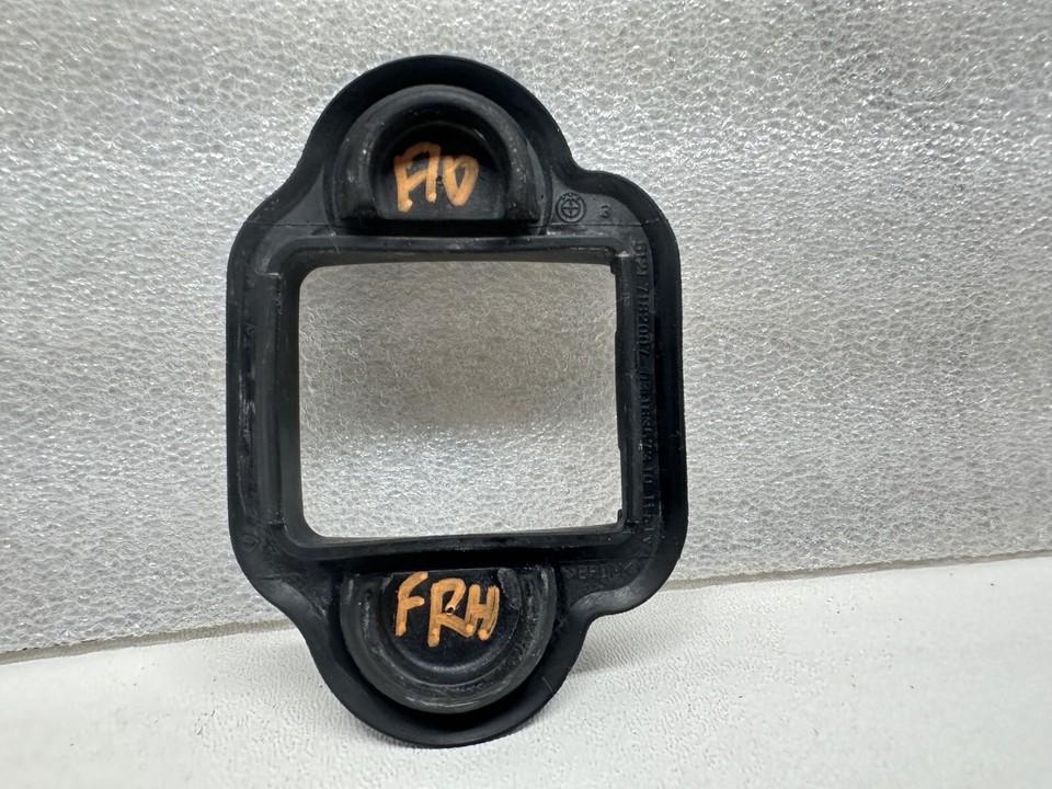 T405118 11-16 BMW 5 Series Front Door Check Stop Gasket Seal LH / RH ...