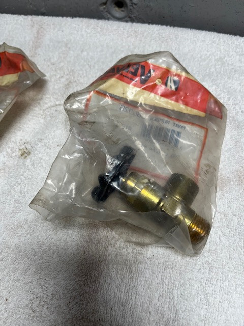 Velvac - 060026 - Fuel Leveling Valve 1/2 Fpt. - NOS NEW | eBay