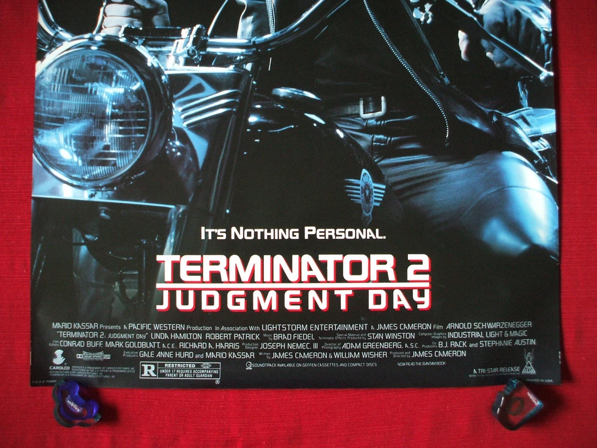 Arnold Schwarzenegger Terminator 2 Poster