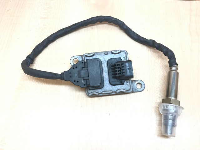 Mercedes OEM E C G S CLA GLE W213 W222 W238 LUNOX Sensor 0009053009 ...