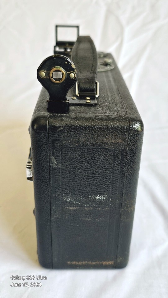 ANTIQUE MOVIE CAMERA 1930- NICE LOOKIN AND CONDITION - CLEAN WIND WORK ...