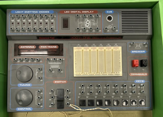 Radio Shack Science Fair Advanced Electronic Lab 300 Projects in One 28 ...