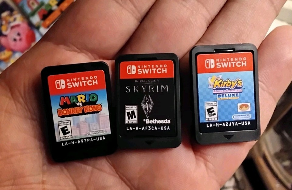 Lot Of 3 Nintendo Switch Games Skyrim Kirby Deluxe Mario Vs Donkey Kong ...