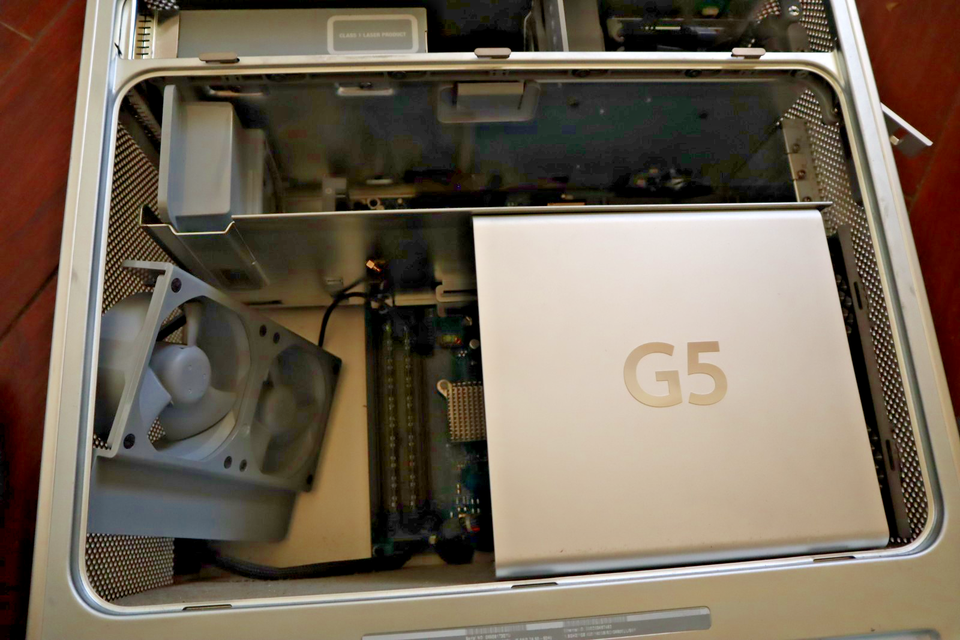 Apple Desktop Mac G5 - A1093 G5 No HD/OS Powers on (No Display) | eBay