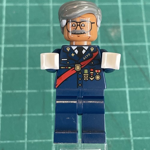 LEGO Batman Movie Commissioner Gordon Minifigure 70908 (sh326) | eBay