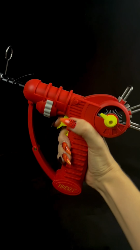 COD Zombies Ray Gun Torch Lighter - Call of Duty Toy Gun Lighter Torch ...
