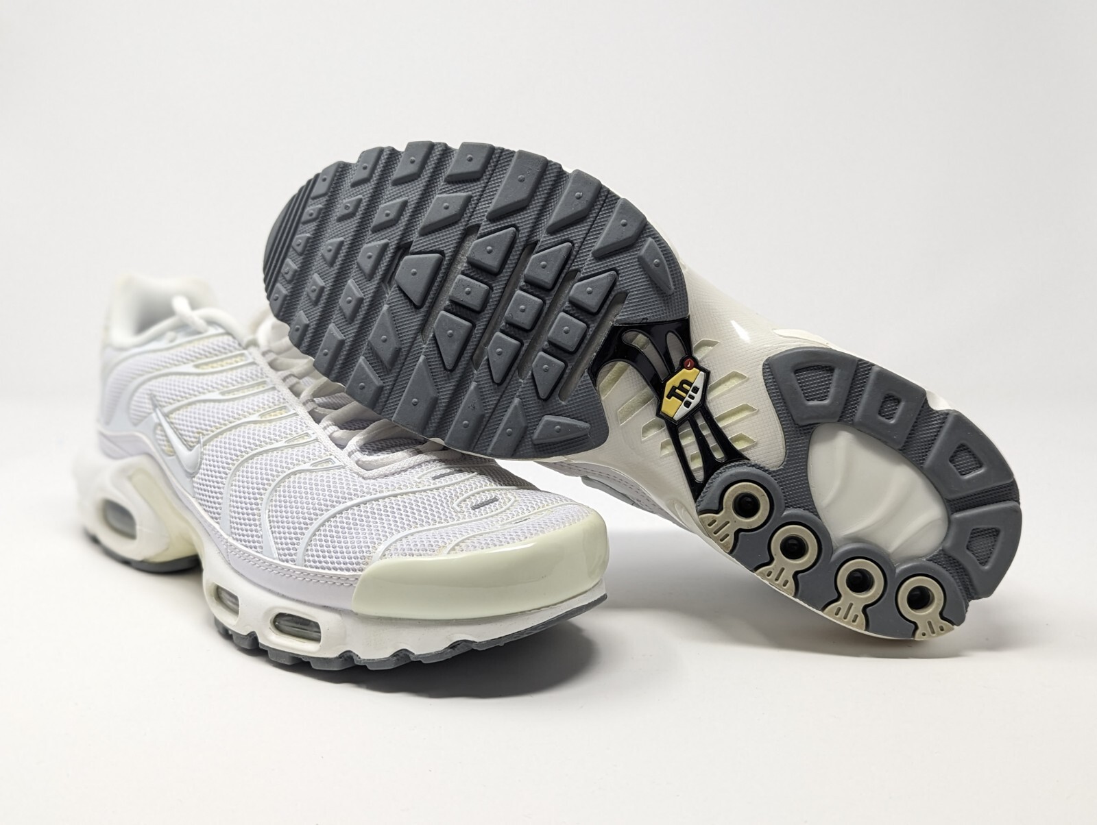 Nike Air Max Plus TN Tuned Triple White Cool 604133-1… - Gem