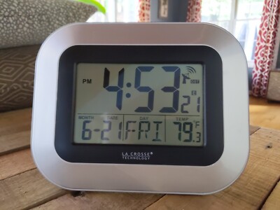 La Crosse Technology Digital Atomic Desk Wall Alarm Clock WT-8005 EUC ...
