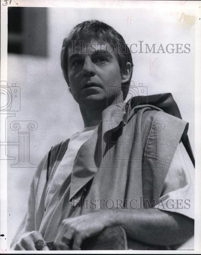 1977 Press Photo Derek Jacobi played the Prince of Denmark and Emperor ...