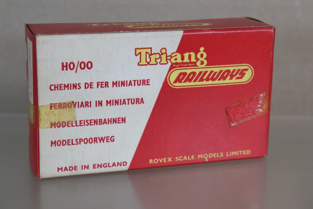 Triang Hornby R340 BR Conflat Wagon With 3 Container Load B734259 MIB ...