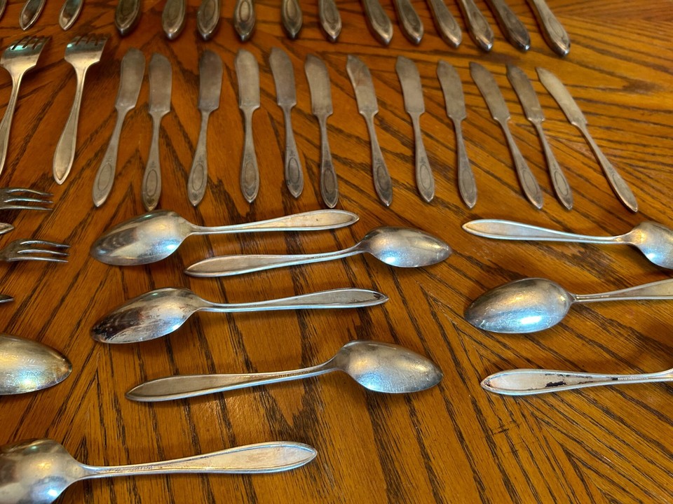 67-Piece Vintage Oneida Community Silverplate Flatware Set – Matching ...