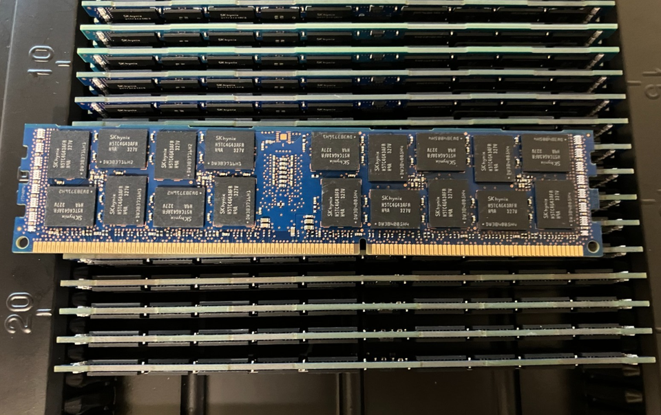 SK Hynix HMT42GR7AFR4A - 16GB 2Rx4 PCL3 - 10600R - 9 - 12 -E2 - USED ...