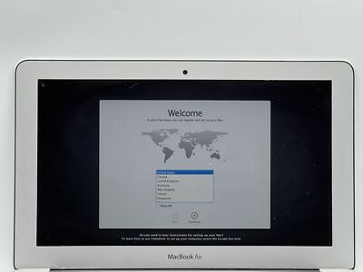 Apple MacBook Air A1465 MD711LL/B 11.6 Apple MacBook Air A1465 MD711LL/B 11.6