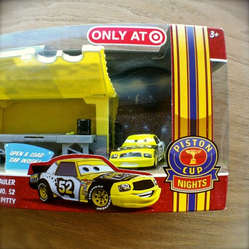 Disney PIXAR Cars TEAM LEAK LESS HAULER & RACER NO. 52 PITTY diecast ...