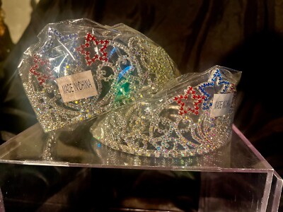 Item 7687: This 5-Crown Set features a stylish and elegant Beauty ...
