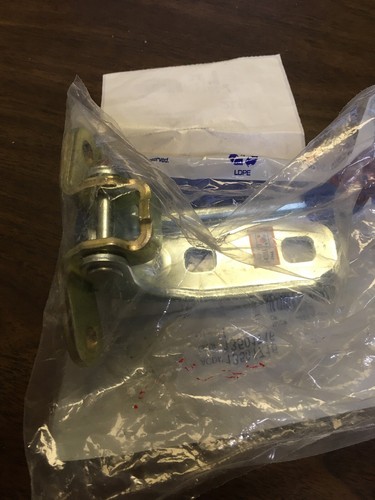 NEW GENUINE GM PART OEM-Door Hinge-Lower Right 13501716 | eBay