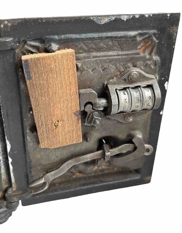 Mechanical Coin Bank, "Watchdog Safe" in Cast Iron, circa 1890 | eBay