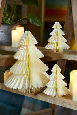 CHRISTMAS NORDIC PAPER TREE Antique White/ Racing Green - 8"(20cm)/16 ...