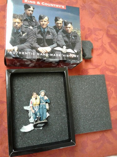 rare sealed RAF040 Medic & Wounded Pilot King Country ww2 royal ...