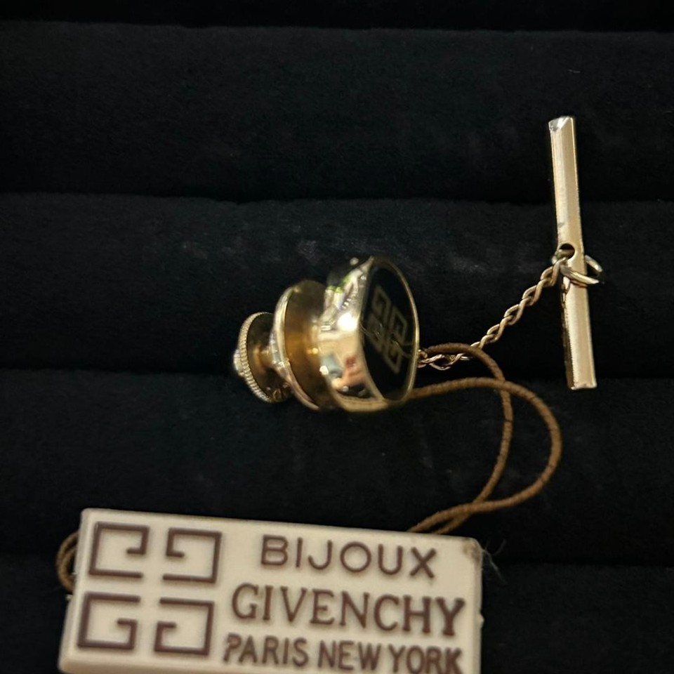 Givenchy Tie Tac Pin 0704005 | eBay UK