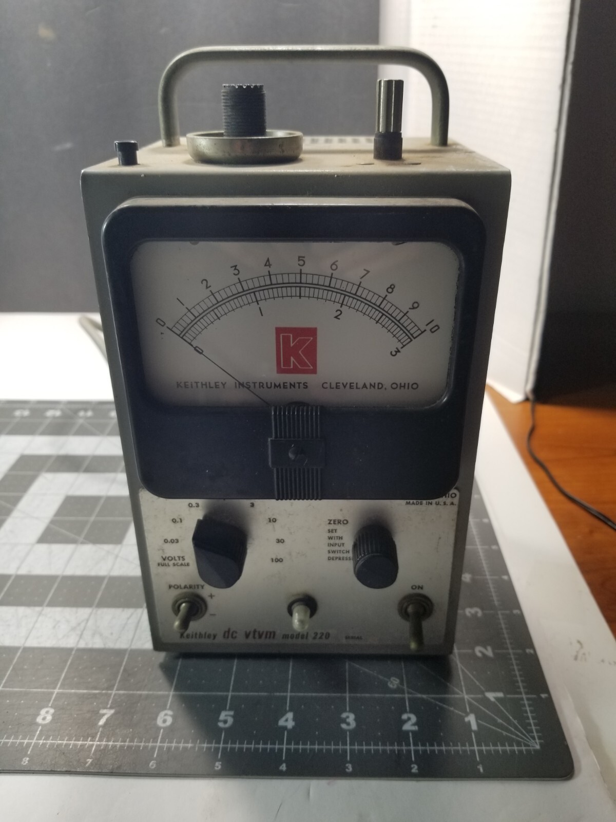 Keithley DC VTVM Vacuum Tube Voltmeter Model 220 Vintage Powers on | eBay