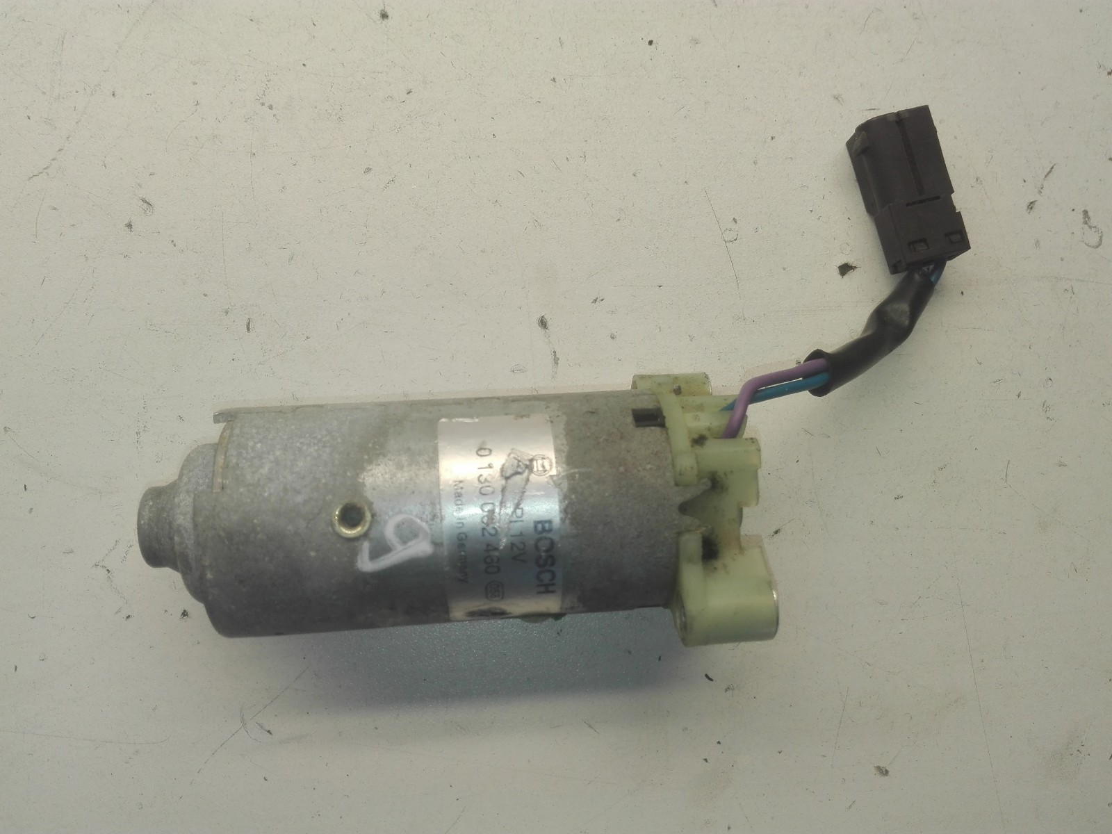 1998 BMW E39 528i Front Power Seat Tilt Motor BOSCH 0130002460 OEM MX10 ...