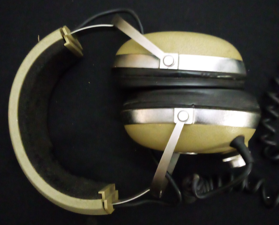 VTG KOSS STEREO EQUIPMENT PRO 4AA STUDIO HEADPHONES PROFESSIONAL UN ...
