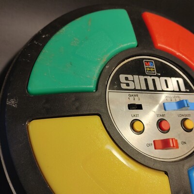 Vintage Simon Says Electronic Game USA Made 1978 Milton Bradley ...