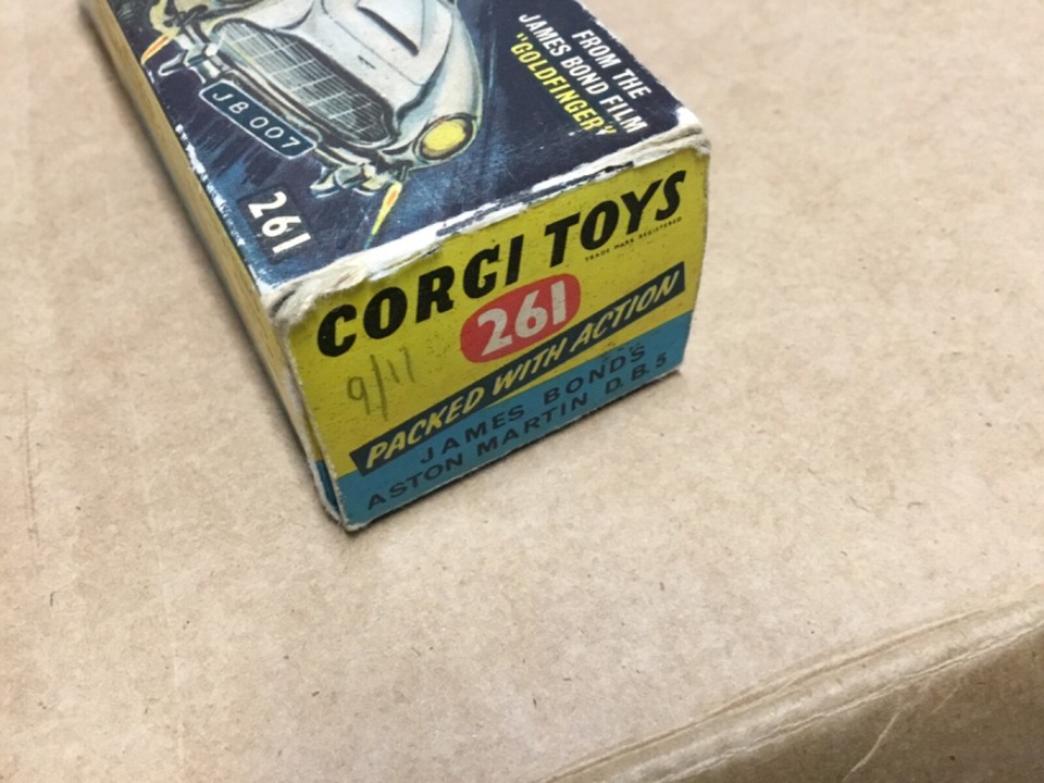 Vintage 1960s Corgi 261 James Bond Aston Martin Mint Boxed All Original ...