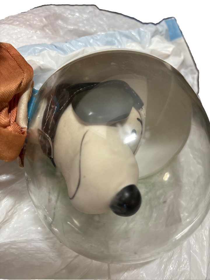Vintage Snoopy PEANUTS NASA Astronaut 1969 With Helmet & Flight Safety ...