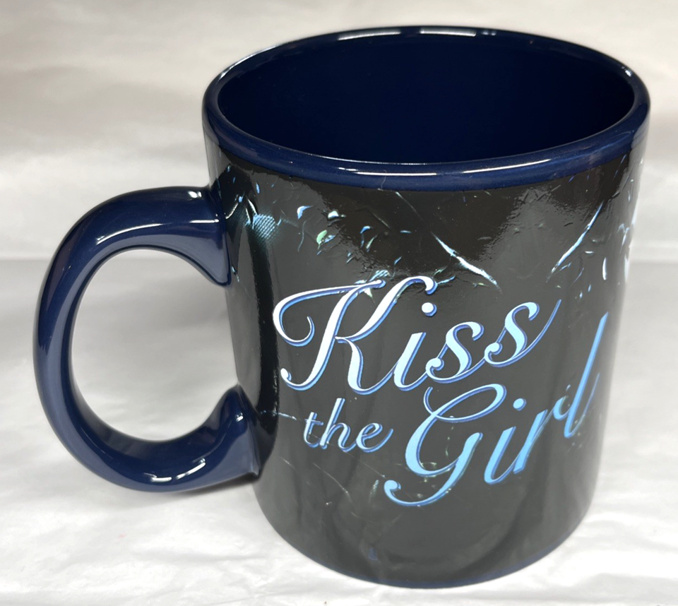 Disney Princess Little Mermaid Ariel and Eric Kiss the Girl Heat Reveal ...