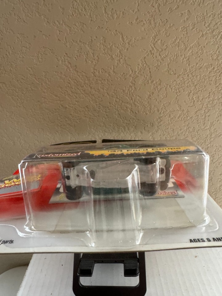 Johnny Lightning Street Freaks '34 Ford Coupe White Lightning P52 | eBay