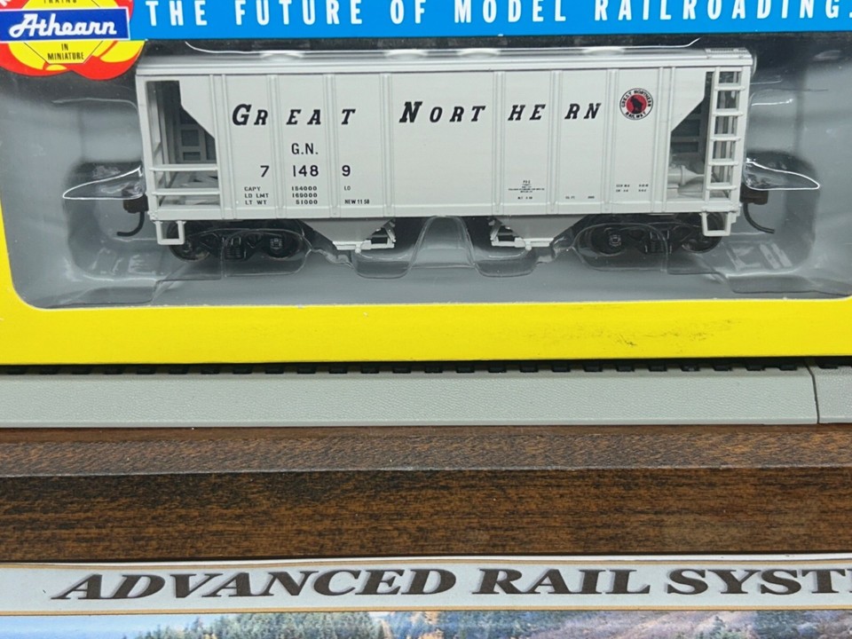 GREAT NORTHERN PS 2-Bay CEMENT SERVICE COVERED HOPPER CAR -HO SCALE ...