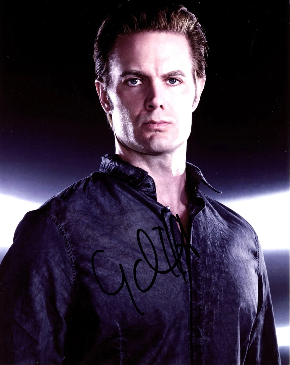 Garret Dillahunt Body