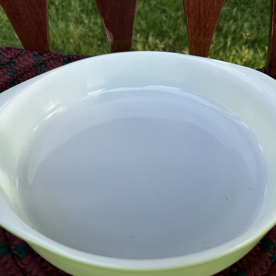 Vintage Pyrex 221 Round 8” Lime Green Cake Pie Casserole Pan Baking ...