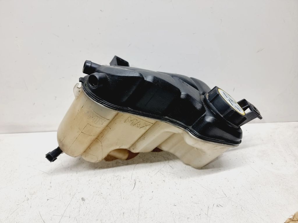 2013 Volvo S60 V60 D4 Water coolant expansion tank reservoir 31200321 ...