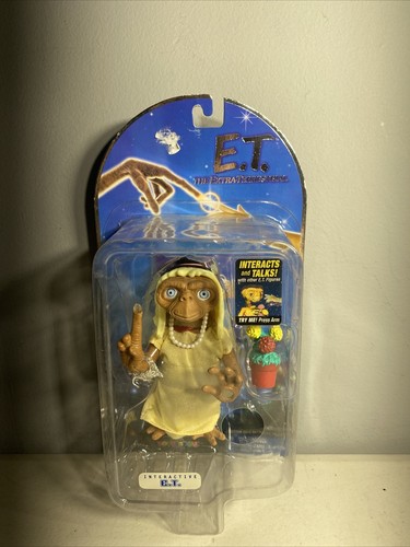 Toys R Us Exclusive 2001 E.T The Extra-Terrestrial Interactive w/ Dress ...